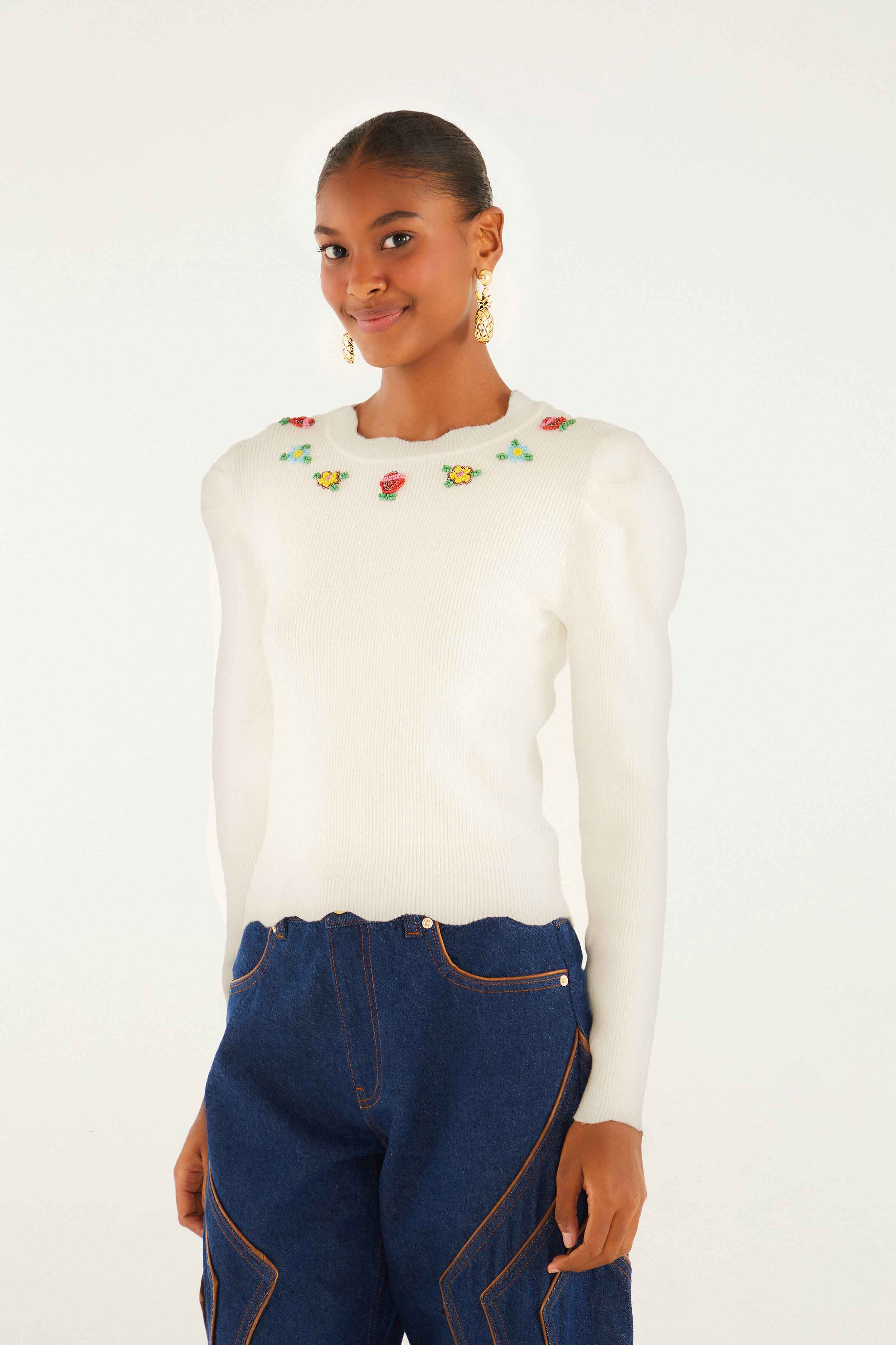 Off-White Flower Embroidery Knit Top | FARM Rio